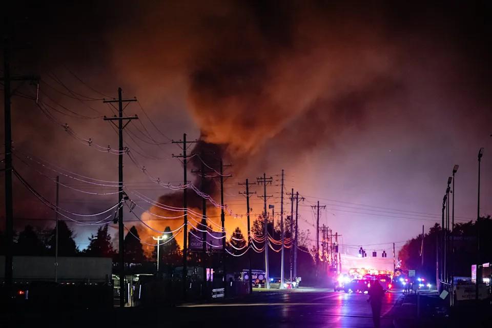 A UPS plane’s engine fell off followed by a deadly crash and explosion ...